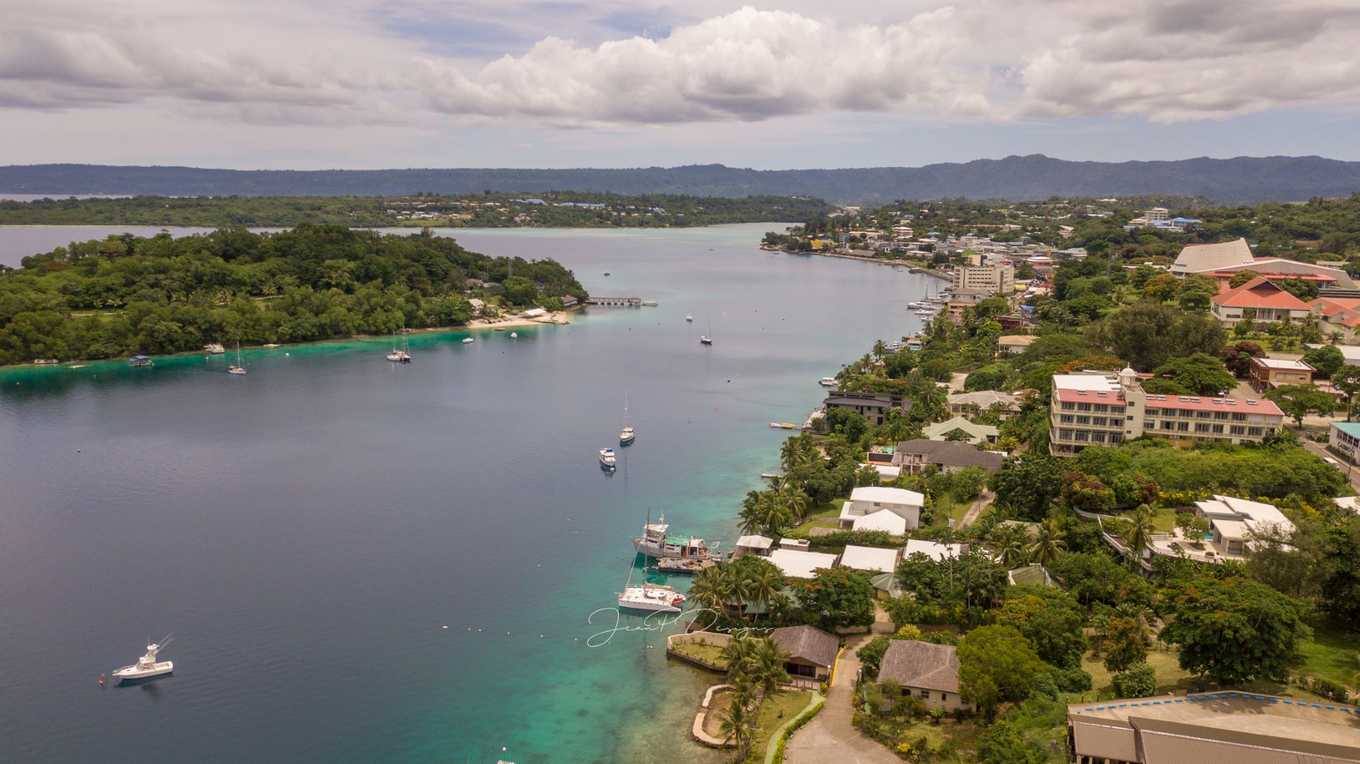 Vanuatu Ecotours - River Kayaking on Efate Island in Vanuatu